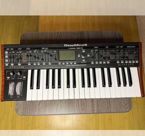 Behringer deepmind 6