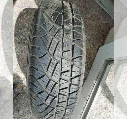 Michelin Latitude Cross 215/70 R16