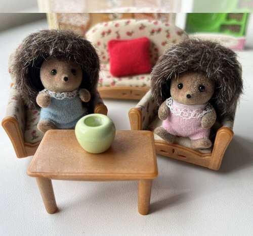 Sylvanian families мебель и набор ежиков