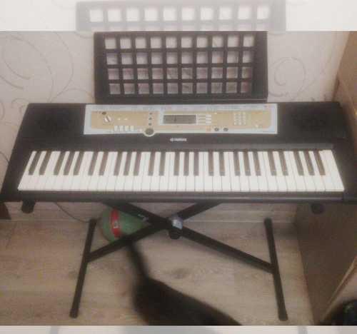 Синтезатор yamaha psr r200