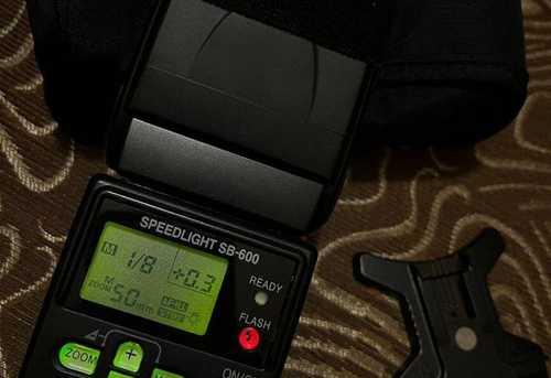 Вспышка Nikon SB-600 + аккумуляторные батарейки