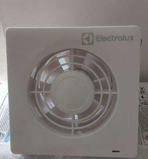Вентилятор вытяжной electrolux eafs-150TH, белый
