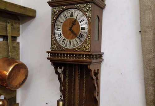 Старинные часы с четвертным боем