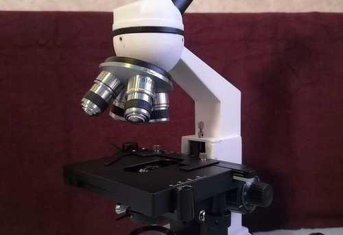 Микроскоп Levenhuk новый