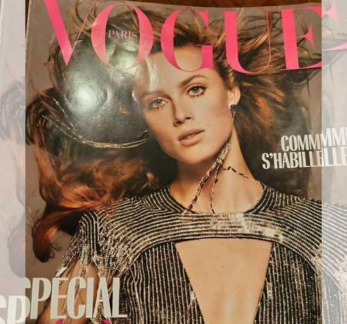 2 журнала Vogue на французском и испанском языке