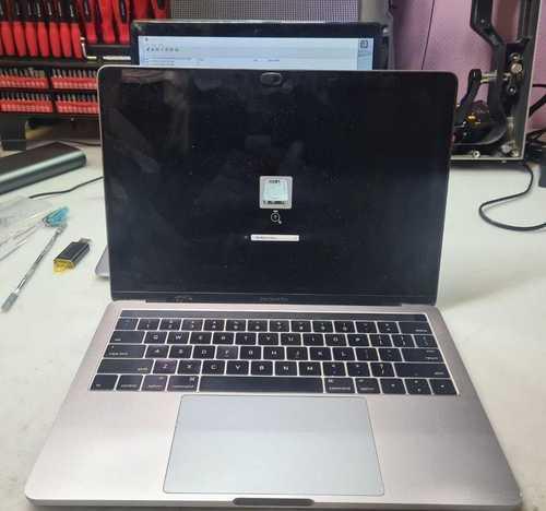 Apple macbook pro 2016 256gb A1706