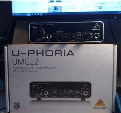 Внешняя звуковая карта behringer umc22