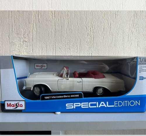 Модель автомобиля 1:18 maisto mercedes 280se