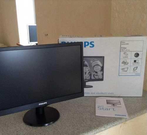 Монитор Philips 193V5LSB2/62 18.5"