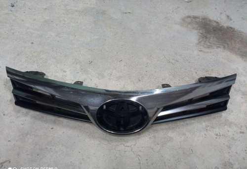 Toyota Corolla E18 решётка радиатора