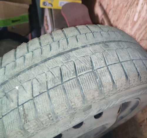 Bridgestone Blizzak Ice 185/60 R14