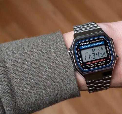 Электронные часы casio