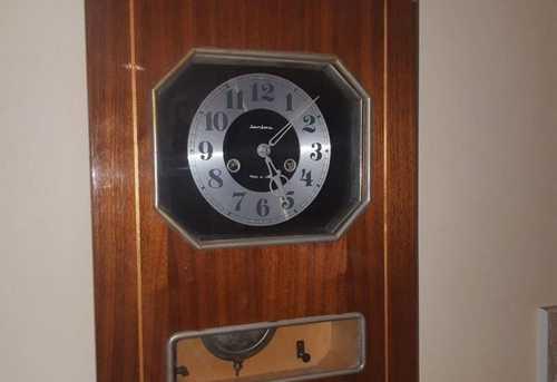 Часы настенные Янтарь и очз времен СССР (4 штуки)