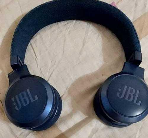 Беспроводные наушники JBL