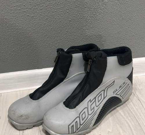 Лыжные ботинки motor slick