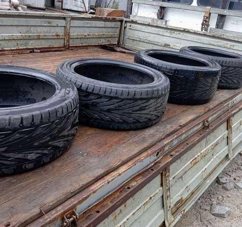 Toyo Proxes T1-R 245/45 R19 и 275/40 R19 25