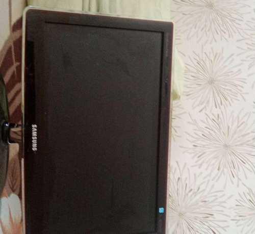Монитор Samsung syncmaster p2070