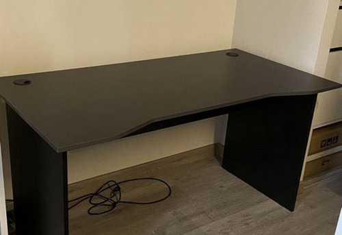 Компьютерный стол 140 см