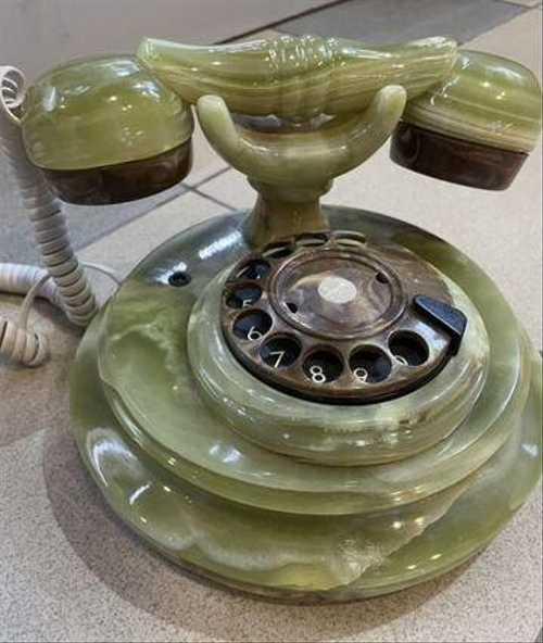 Телефон из Оникса