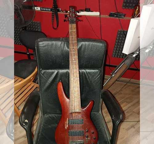 Бас гитара ibanez 6 струн SR506