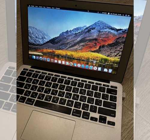 Apple macbook air 11 2011