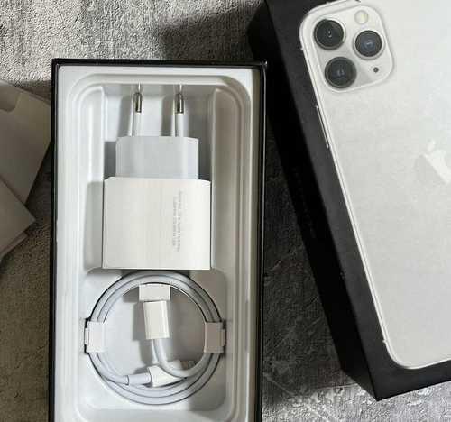 Оригинальная зарядка на iPhone 20w