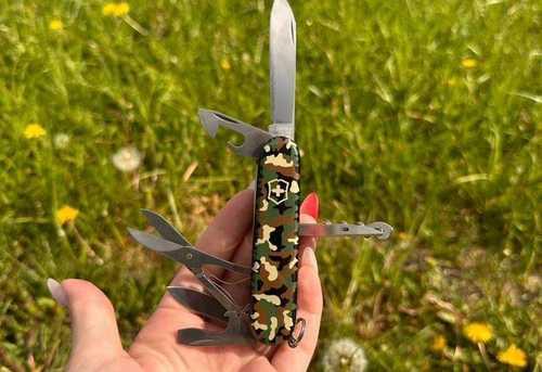 Нож Victorinox Huntsman 1.3713.94 (91mm)