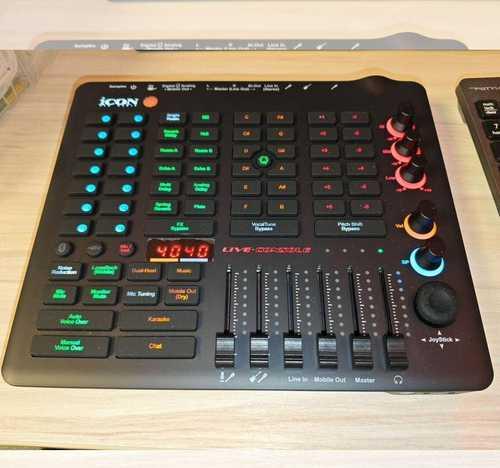 Подкаст станция. Микшерный пульт Icon live console