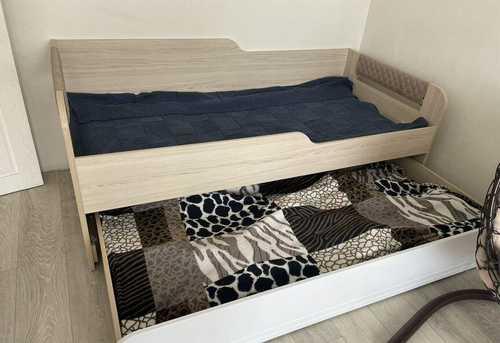 Кровать с двумя спальными местами (двухъярусная)
