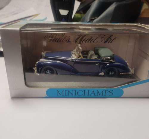 Модель Mercedes Benz 300 s старый minichamps 1.43