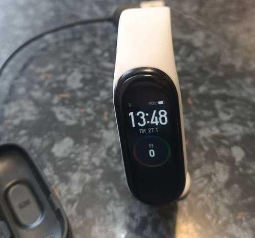 Фитнес браслет xiaomi mi band 4