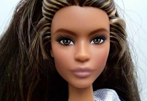Barbie Looks Lina