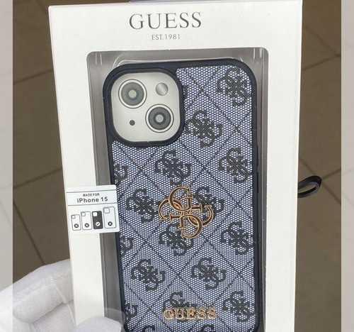 Чехол на iPhone 15 guess черный