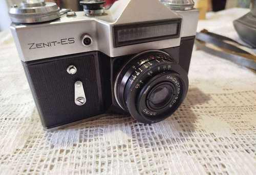 Плёночный фотоаппарат Zenit ES