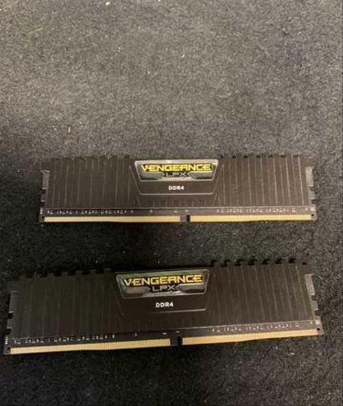 Corsair Vengeance DDR4 8Gbx2 2400MHz