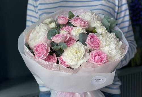 Живые цветы букеты кустовые пион.розы,доставка