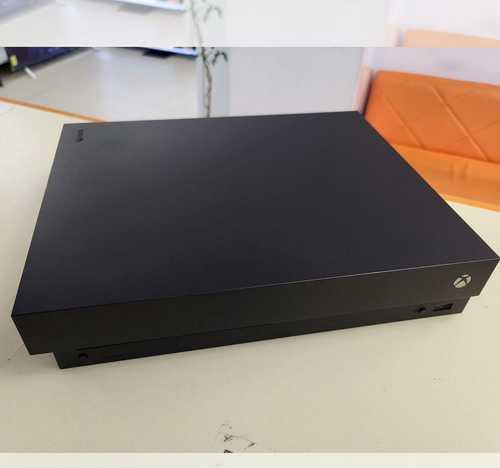 Xbox One X 1Tb