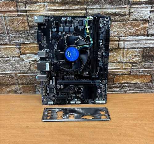 Комплект Gigabyte GA-H110M-S2 i5-7400 Кулер LGA 11