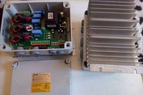 Регулятор скорости Danfoss accscs 400VAC 8A 080G02