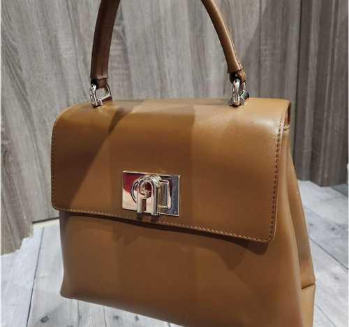 Сумка Furla натуральная кожа