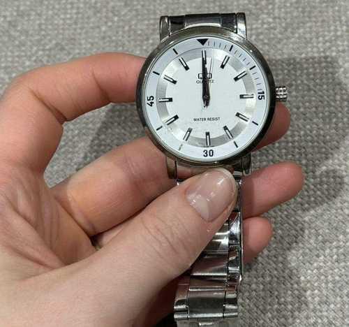 Наручные часы casio quartz