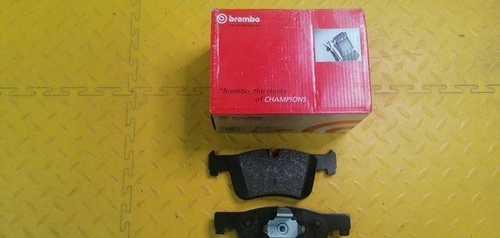 Колодки тормозные передние brembo BMW P06070