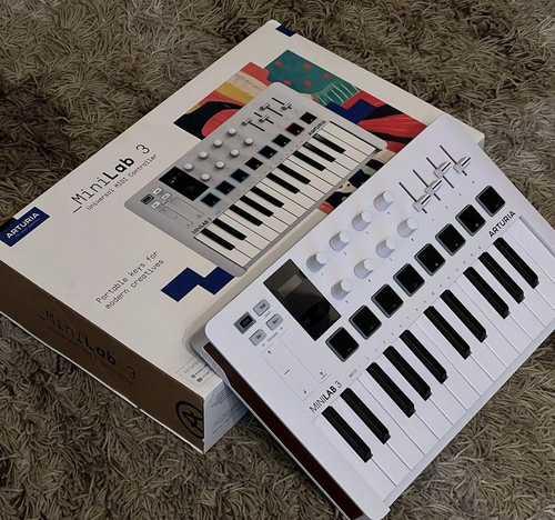 Midi клавиатура Arturia Minilab 3