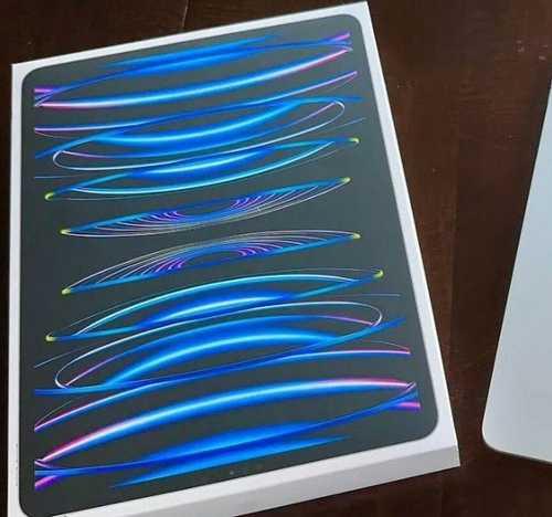 Apple iPad Pro 12.9 (6 поколение) Wi-Fi Cellular