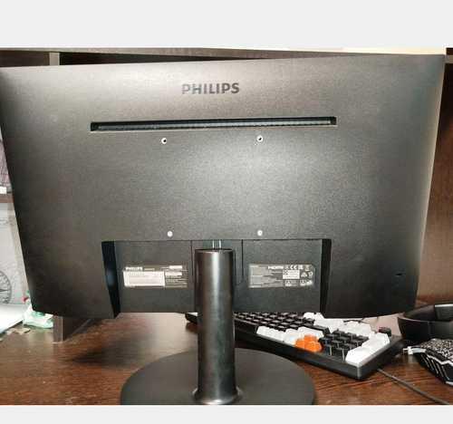 21.5" Монитор Philips 221V8 черный 75 Гц