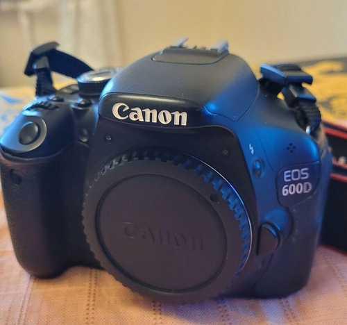 Зеркальный фотоаппарат Canon EOS 600D Body