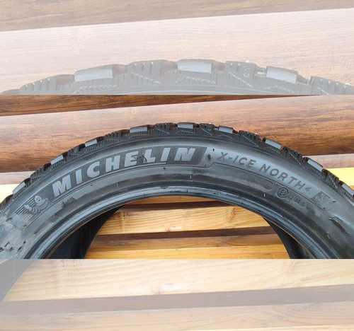 Michelin X-Ice North 4 235/45 R18 98T