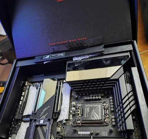 Материнская плата Asus Z790 ROG Maximus Hero