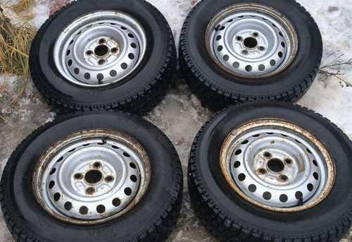 Зимние колеса Yokogama ice guard 175/70r13 на диск