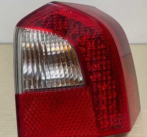 Фонарь задний правый Volvo V70 CBA B6324W 2009